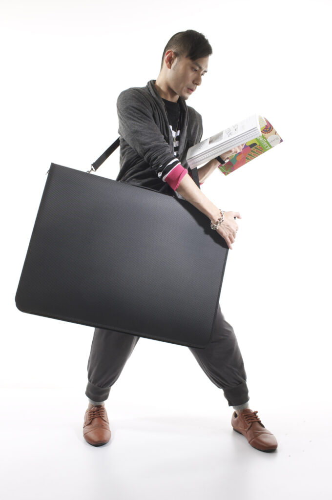 front page - Artist Carry Bag